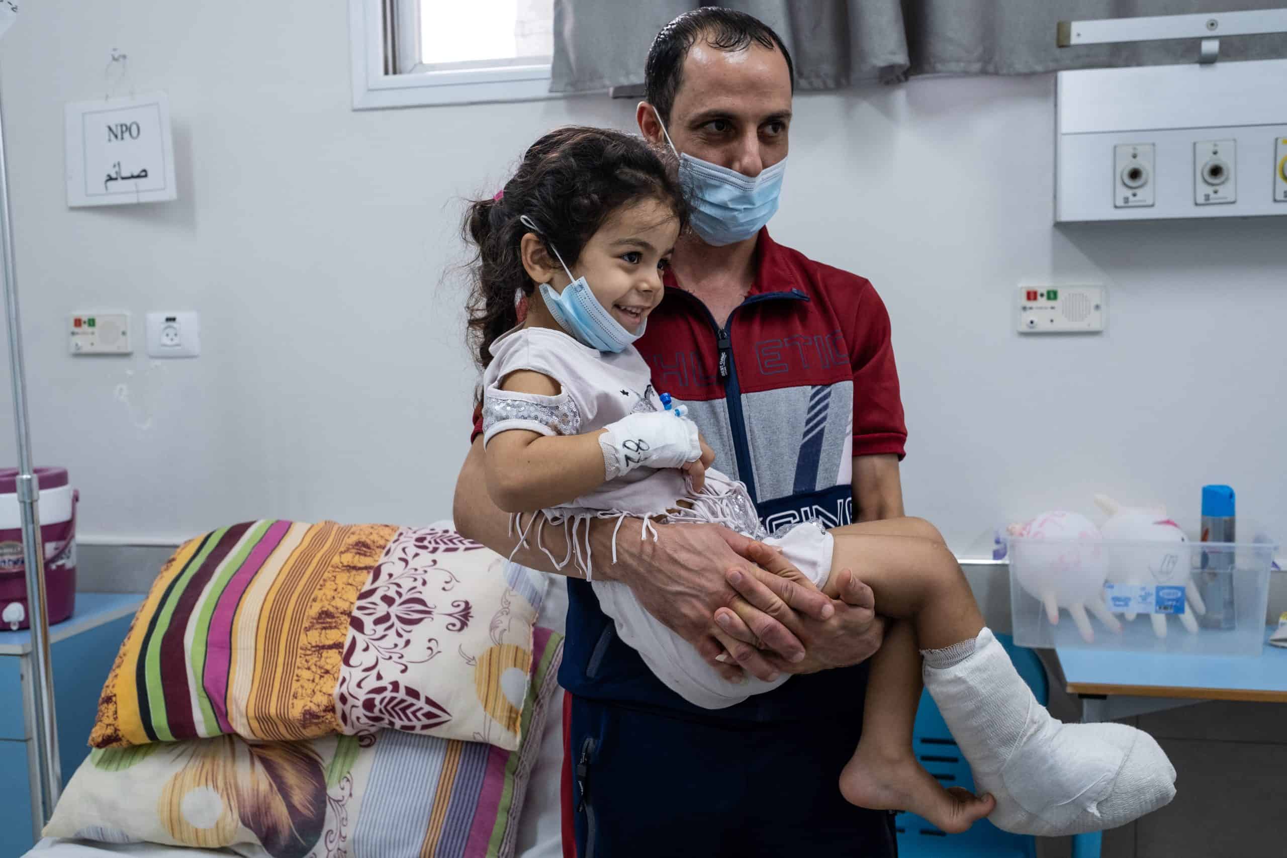 Palestine: Treating child injuries in blockaded Gaza - Médecins Sans ...