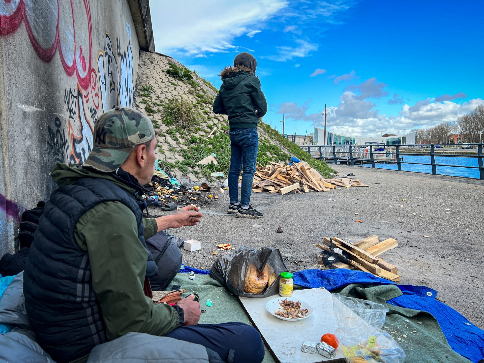 MSF returns to Calais to provide medical and psychological assistance ...