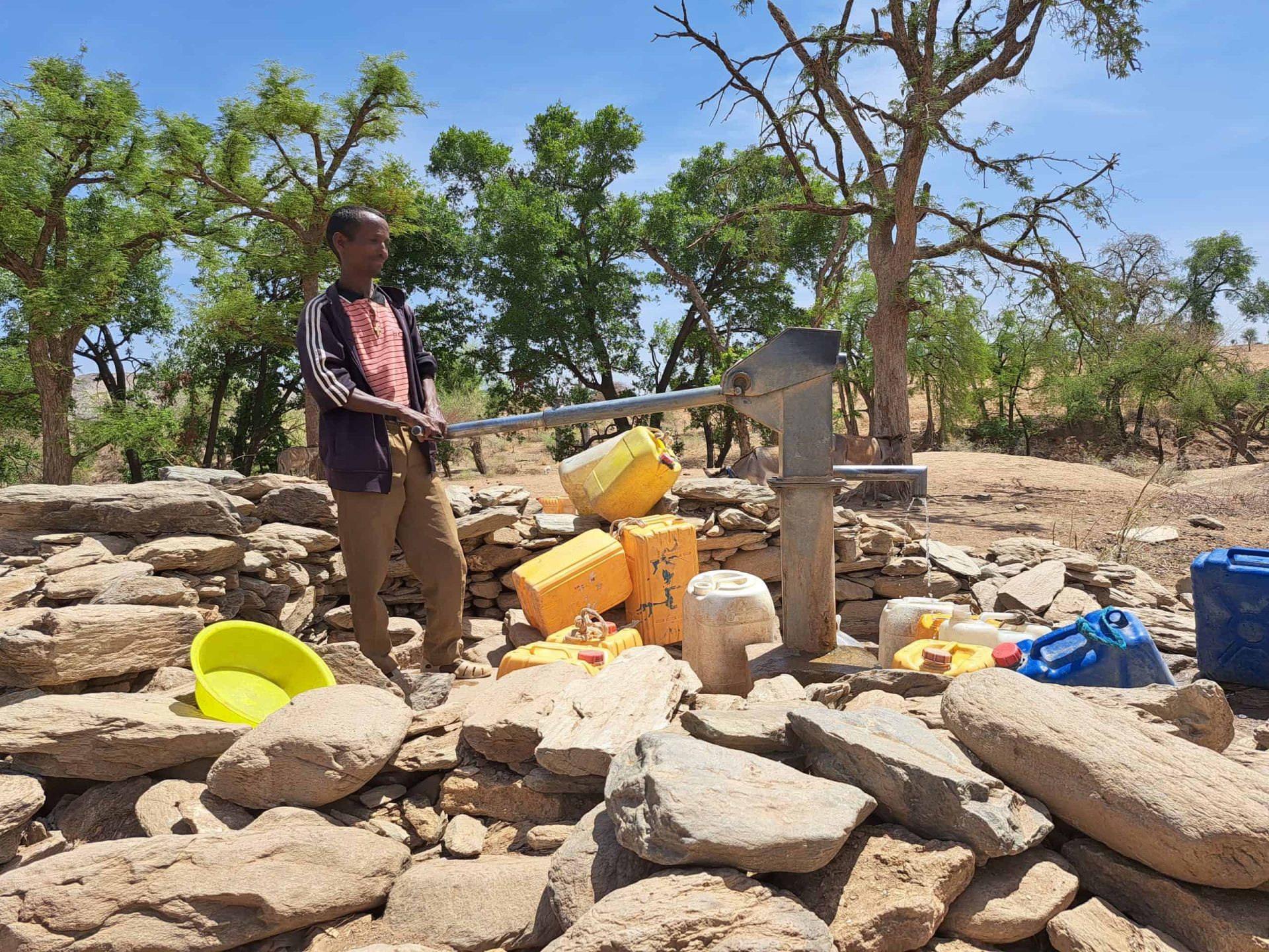 Bringing the water system back to life in Tigray, Ethiopia - Médecins ...